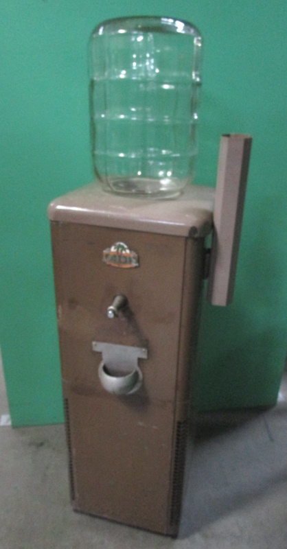 OASIS WATER COOLER in WATER COOLERS/DRINKING FOUNTAINS