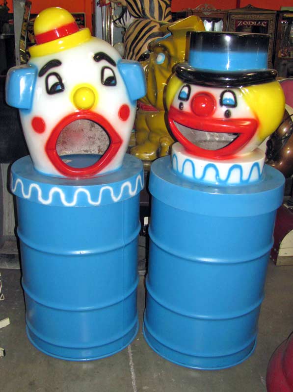 CLOWN HEADS TOPPERS in TRASH CANS