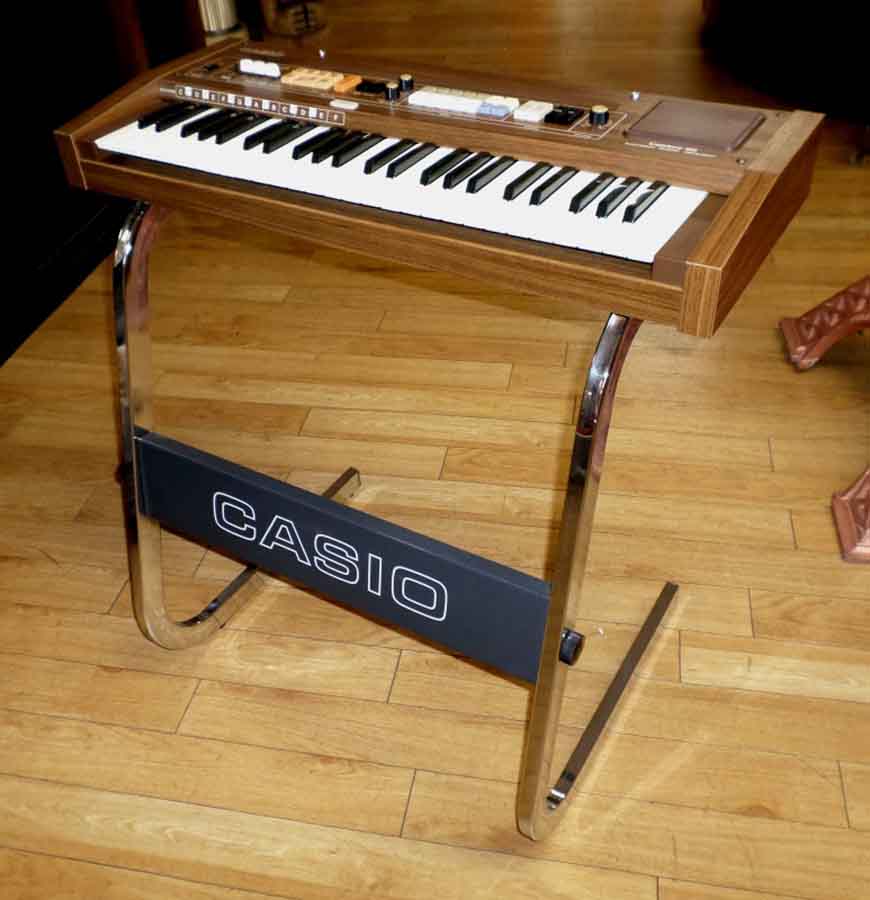 *CASIO KEYBOARD in MUSICAL PROPS