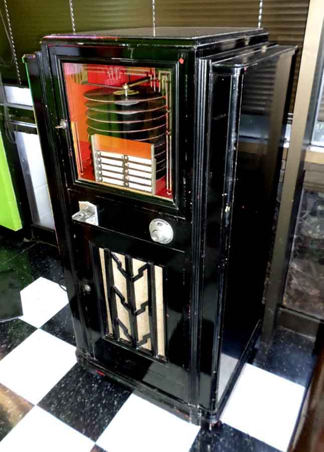 ORIGINAL SEEBURG in JUKEBOXES