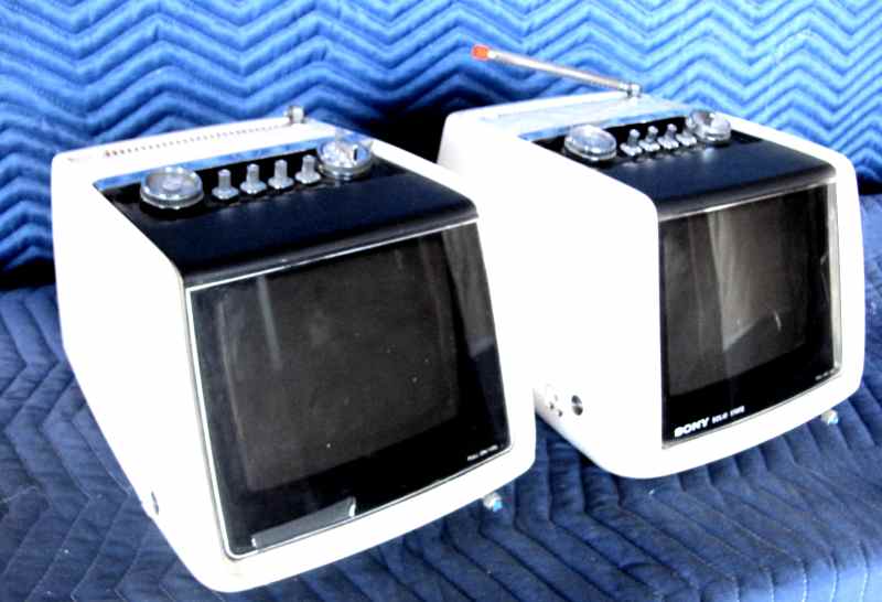 SONY PORTABLES in TVS/RADIOS > TELEVISIONS